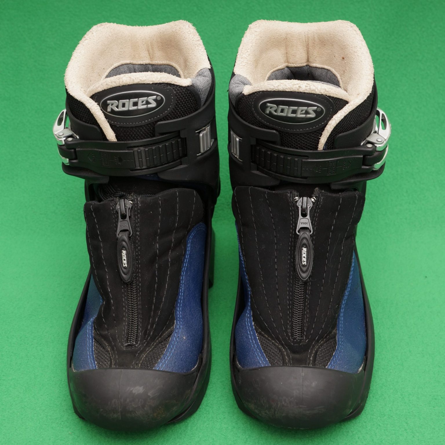 Roces Graal zipper black&blue - No Pro inlineskate winkel in Fryslan