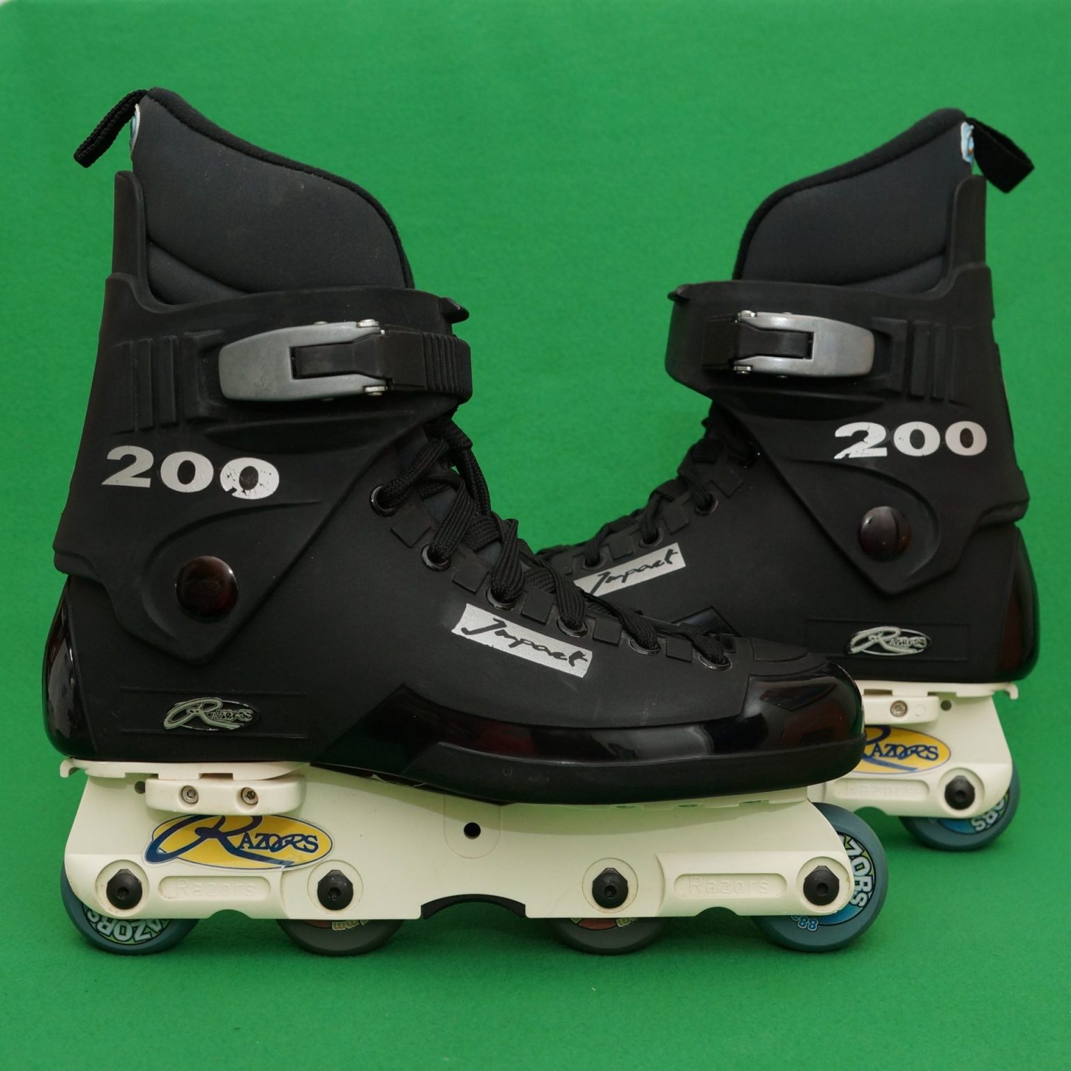 Razors Impact 200 Display - No Pro, skates you can't find!