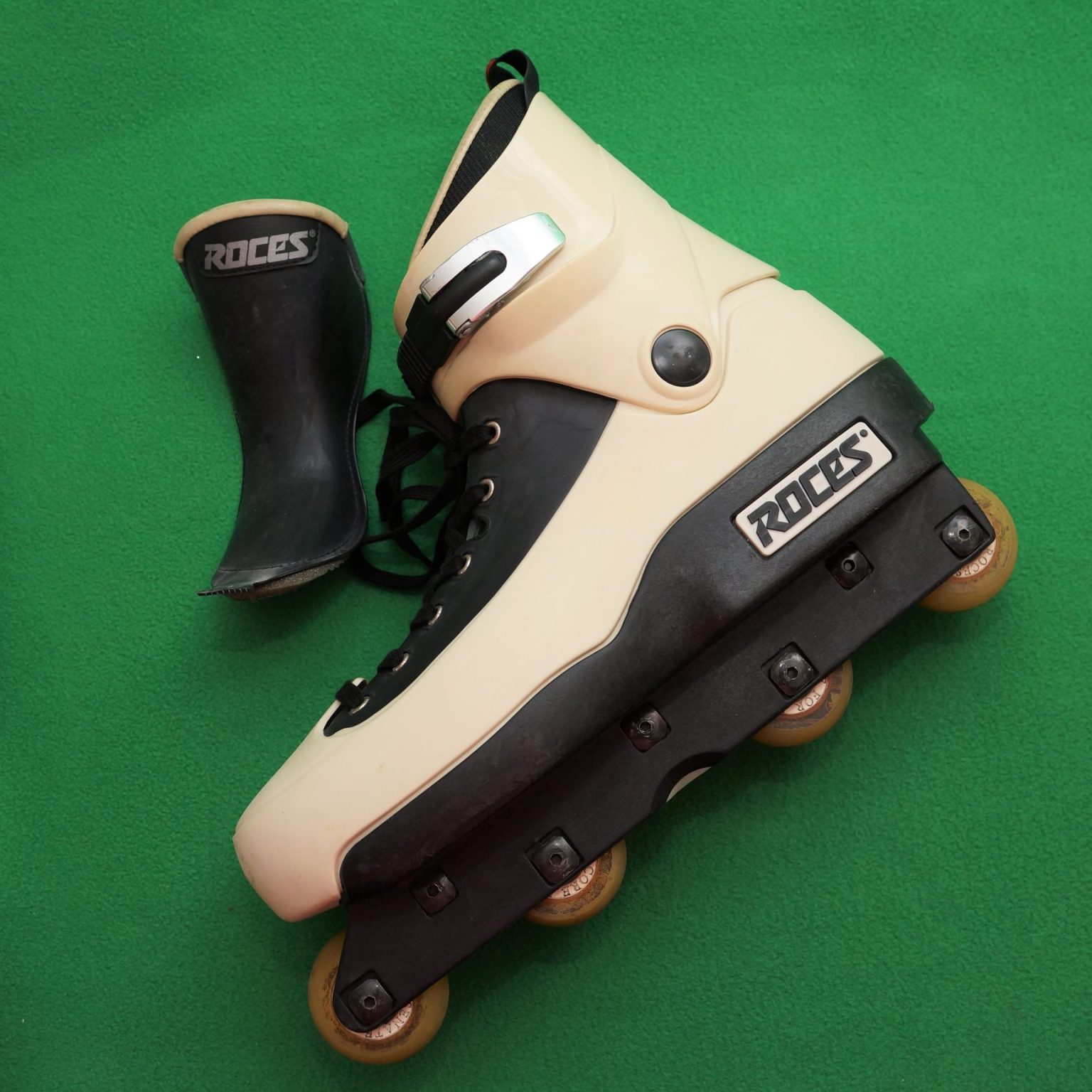 Roces fifth element Red&black OG 48 - No Pro Skateshop Bitgummole