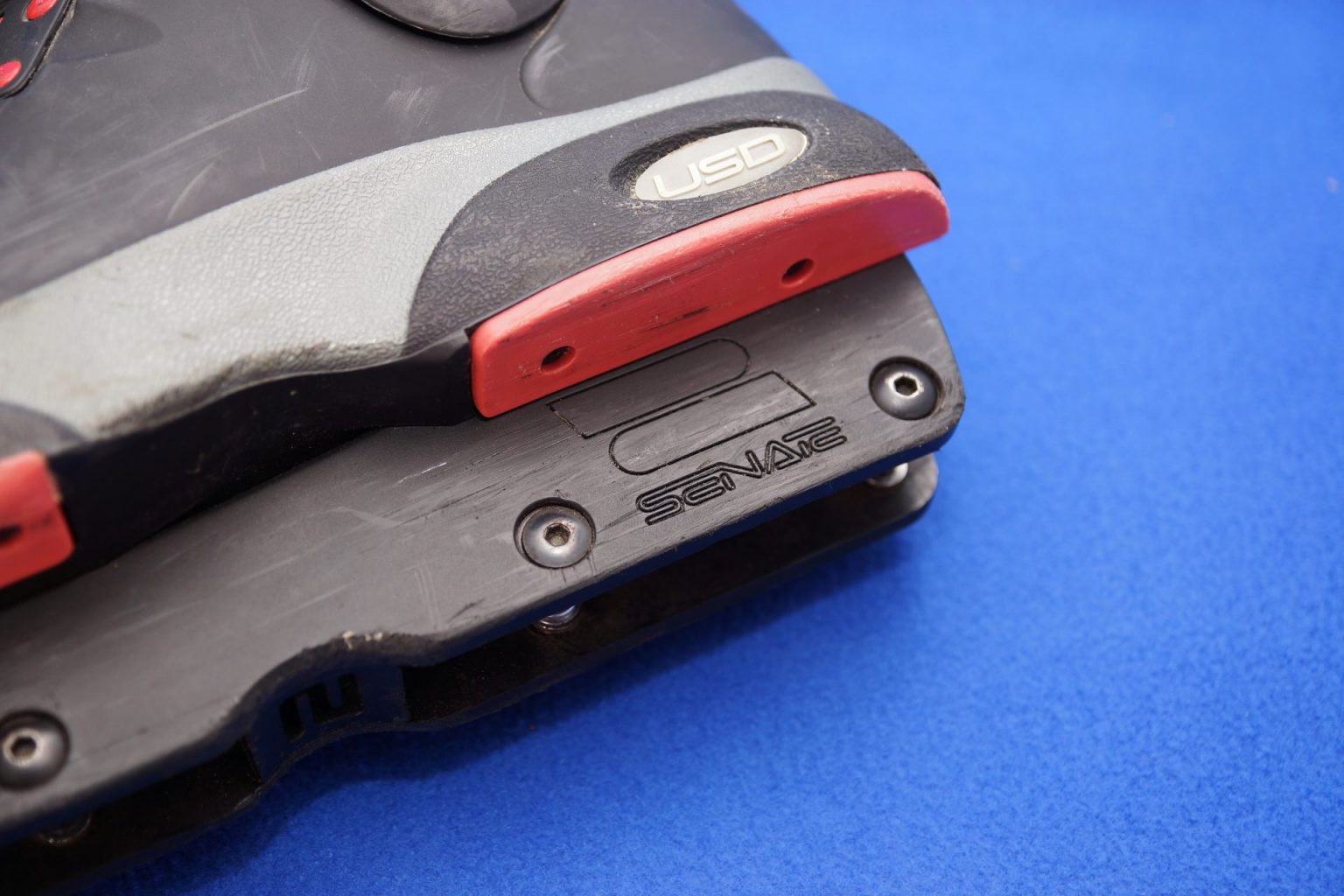 USD Gillan Psirus - No Pro With original Senate frames